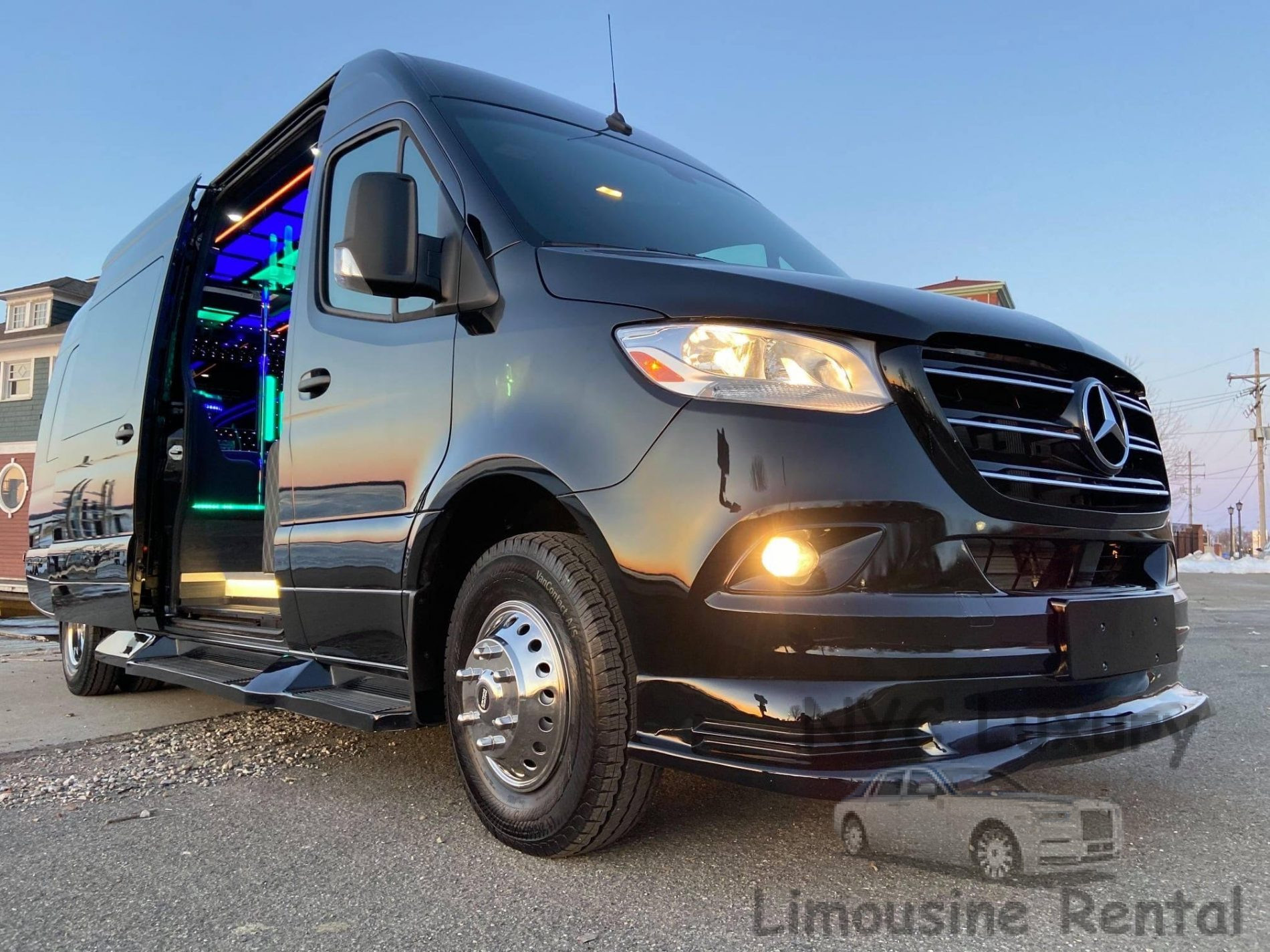 Mercedes Sprinter Black - NYC Luxury